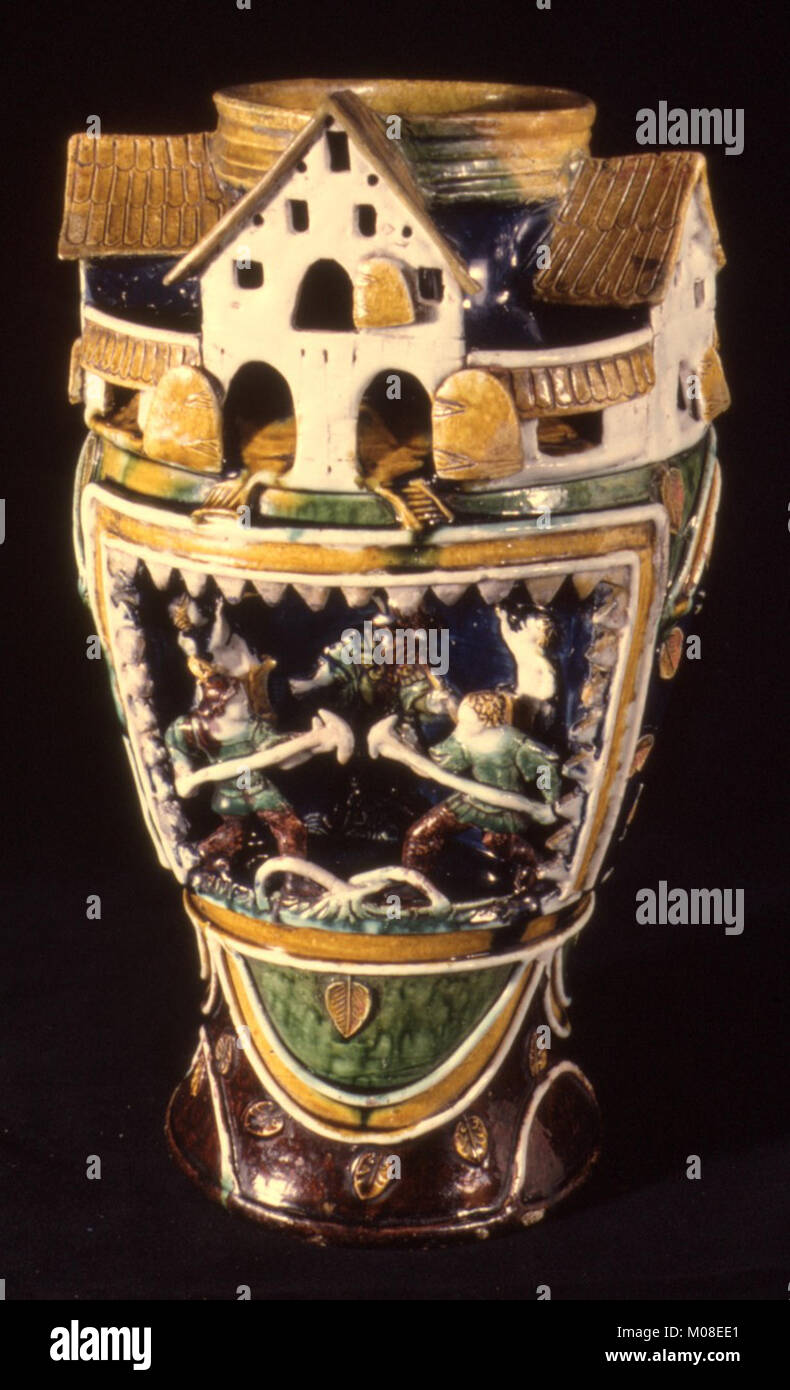 Utilitarian pottery hi-res stock photography and images - Alamy