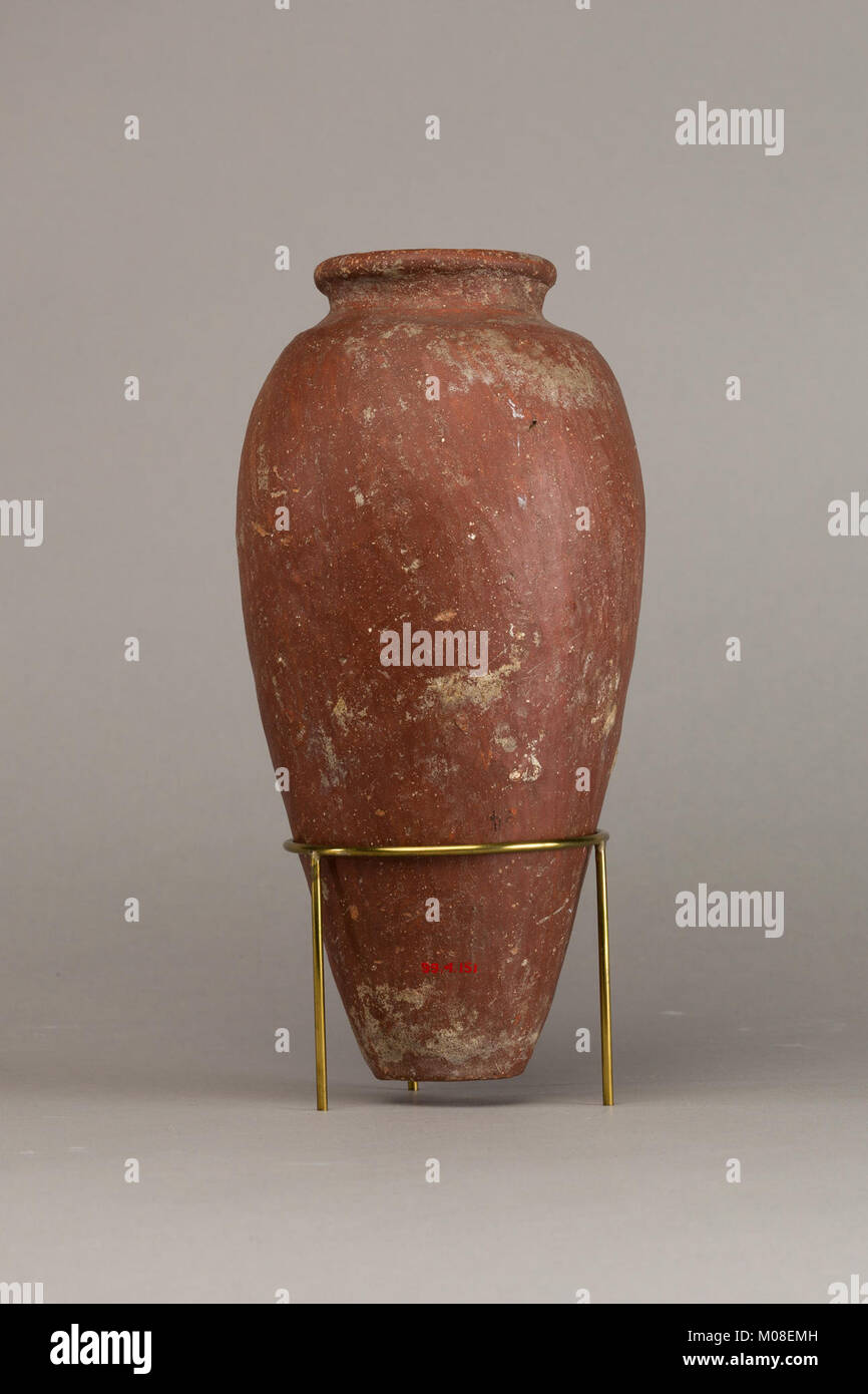 Large red polished ware jar MET 99.4.151 EGDP010252 Stock Photo - Alamy