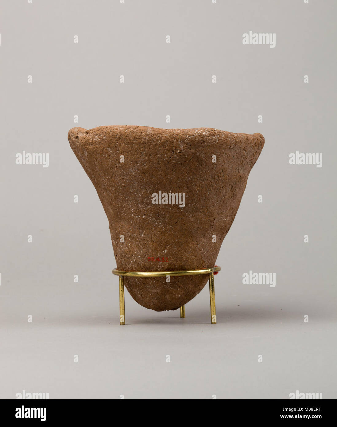 Utilitarian pottery hi-res stock photography and images - Alamy