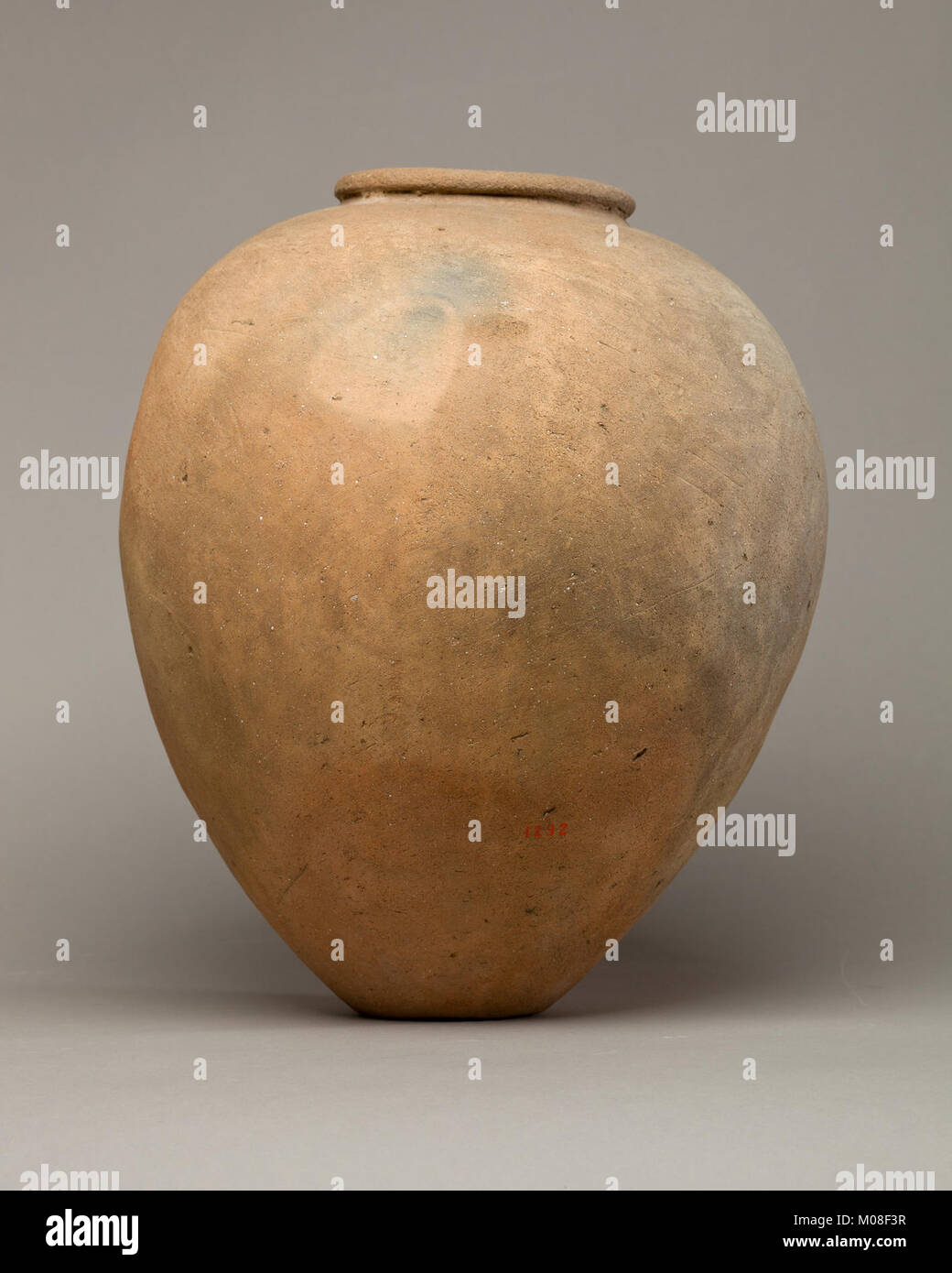 Large shouldered jar hi-res stock photography and images - Alamy