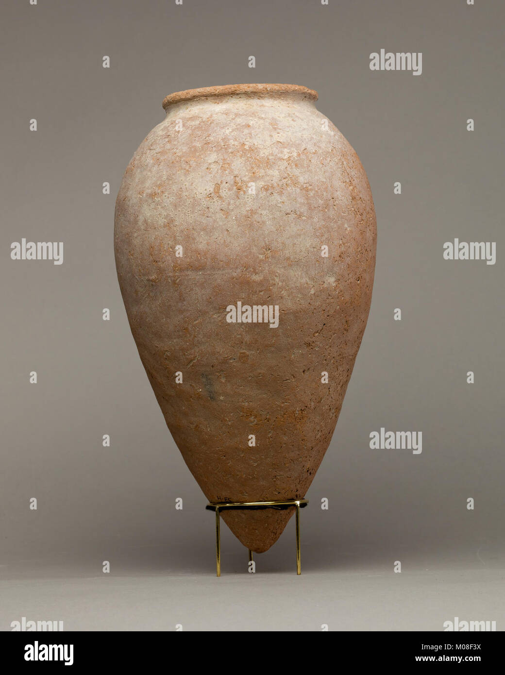 A jar from the Metropolitan Museum of Art's collection, dated to an ...