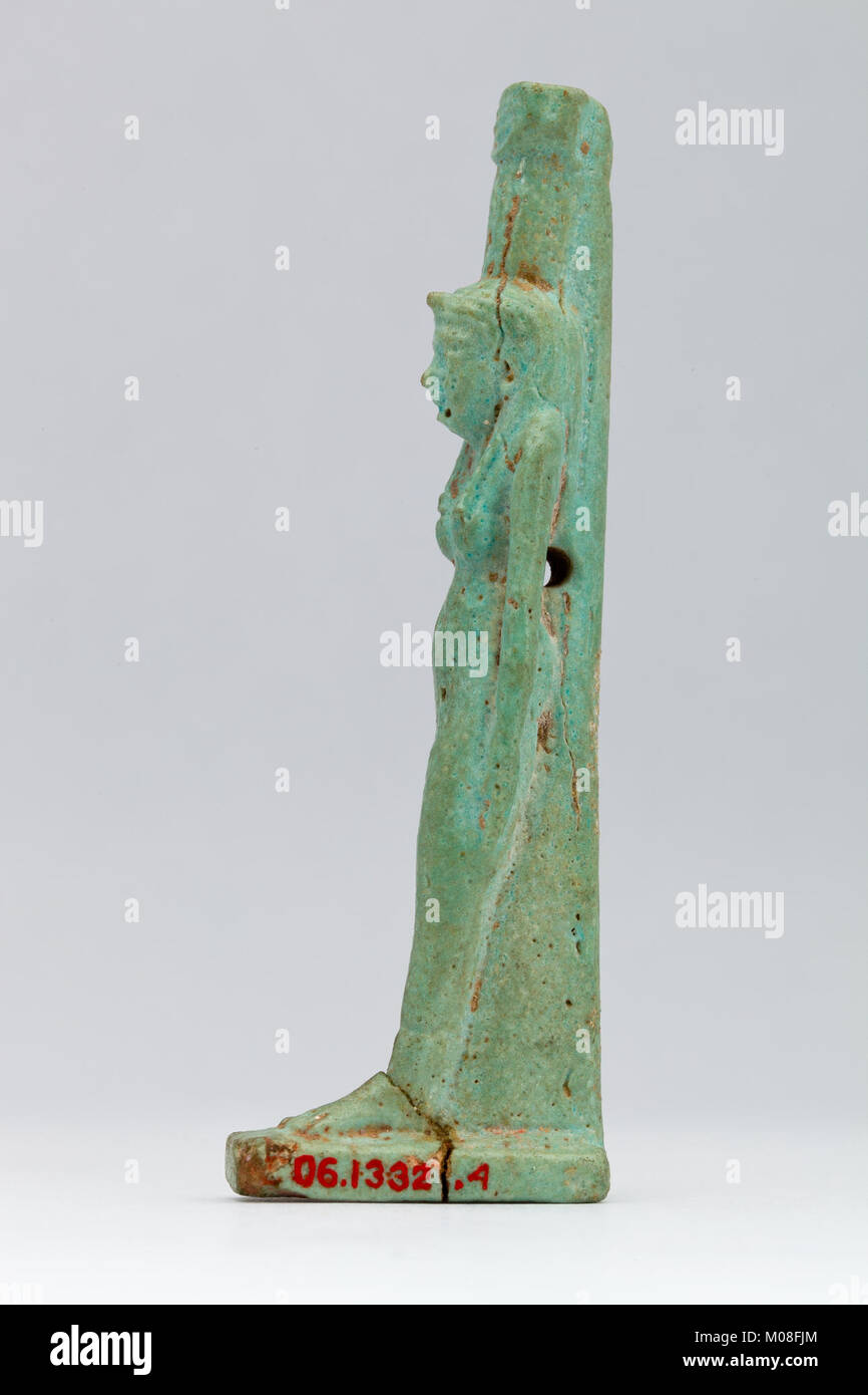 Nephthys amulet hi-res stock photography and images - Alamy