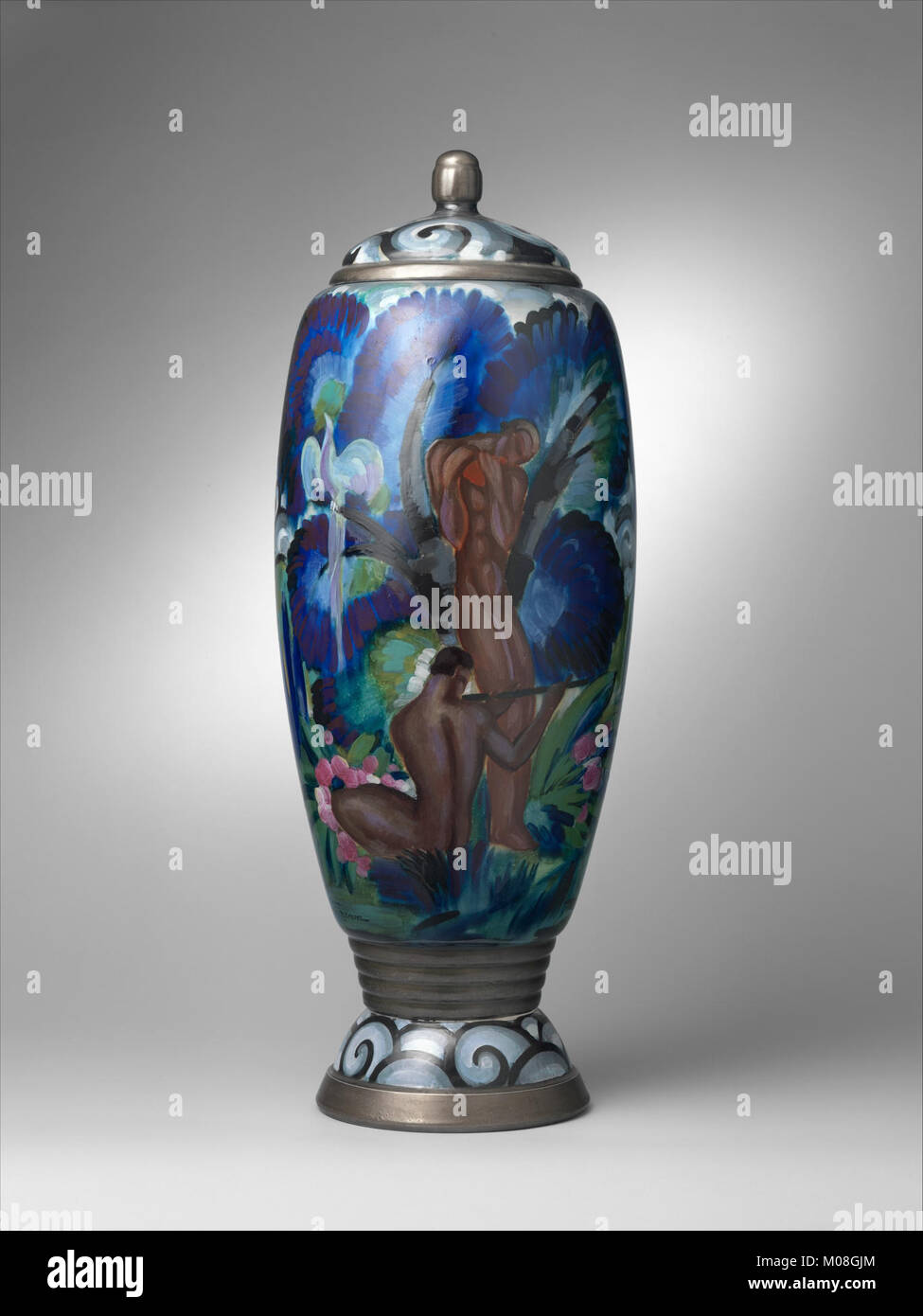 Lidded vase hi-res stock photography and images - Alamy