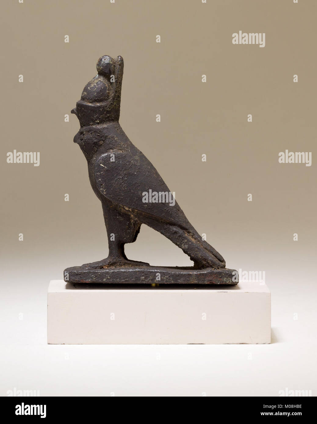 Significant ancient egyptian deity horus hi-res stock photography and ...