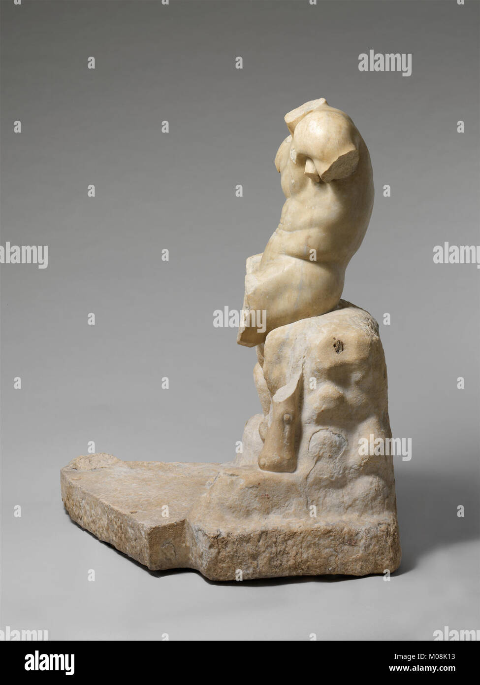 Muscular figure seated hi-res stock photography and images - Alamy