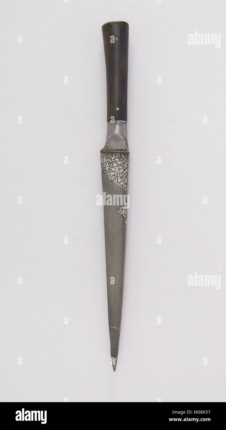 Kard knife with double-edged blade, used as weapon and tool in ancient ...