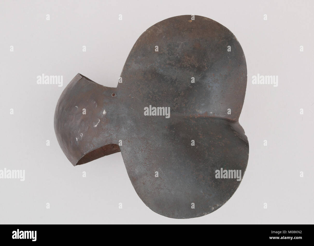 These knee defenses, or poleyns, are a part of historical armor ...