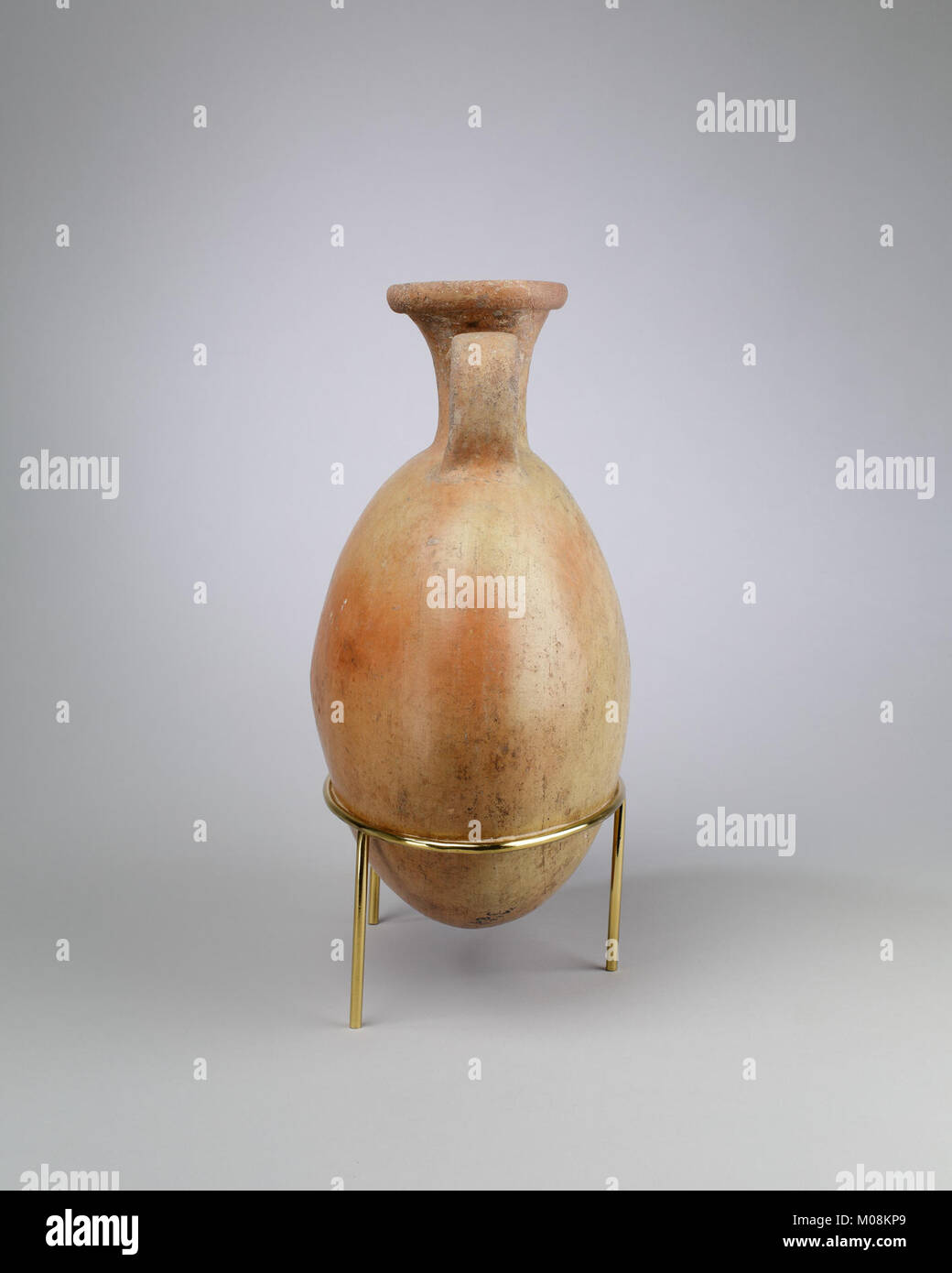 Lentoid Flask High Resolution Stock Photography and Images - Alamy