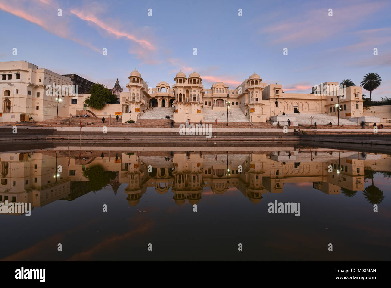 Stunning Gwalior Ghat at sunset, Pushkar, Rajasthan, India Stock Photo ...
