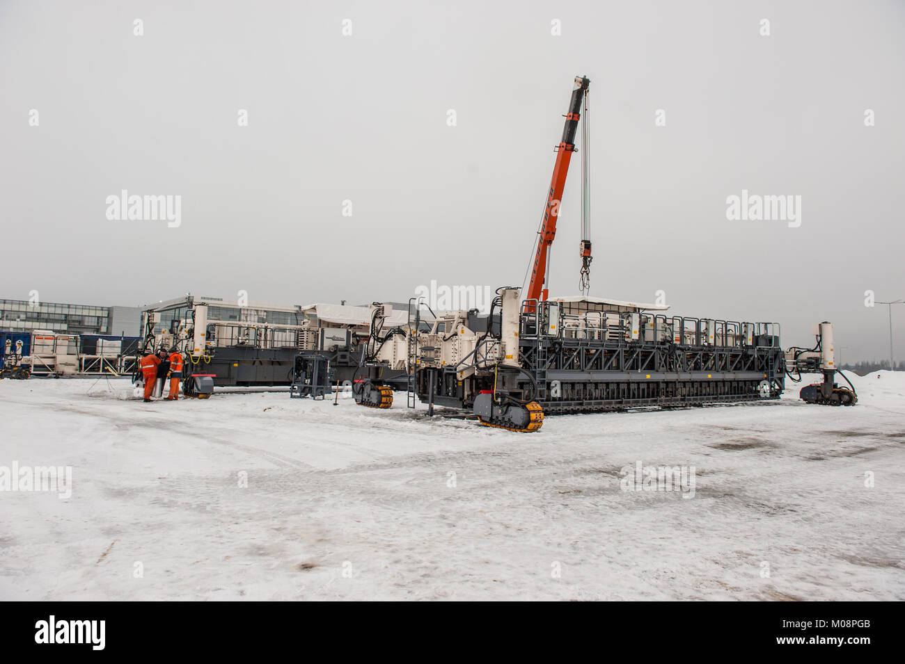 Construction new runway airport equipment hi-res stock photography and ...