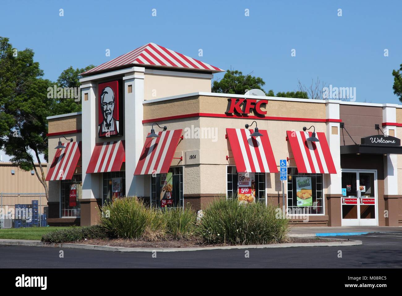 Fast food outlets usa hi-res stock photography and images - Alamy