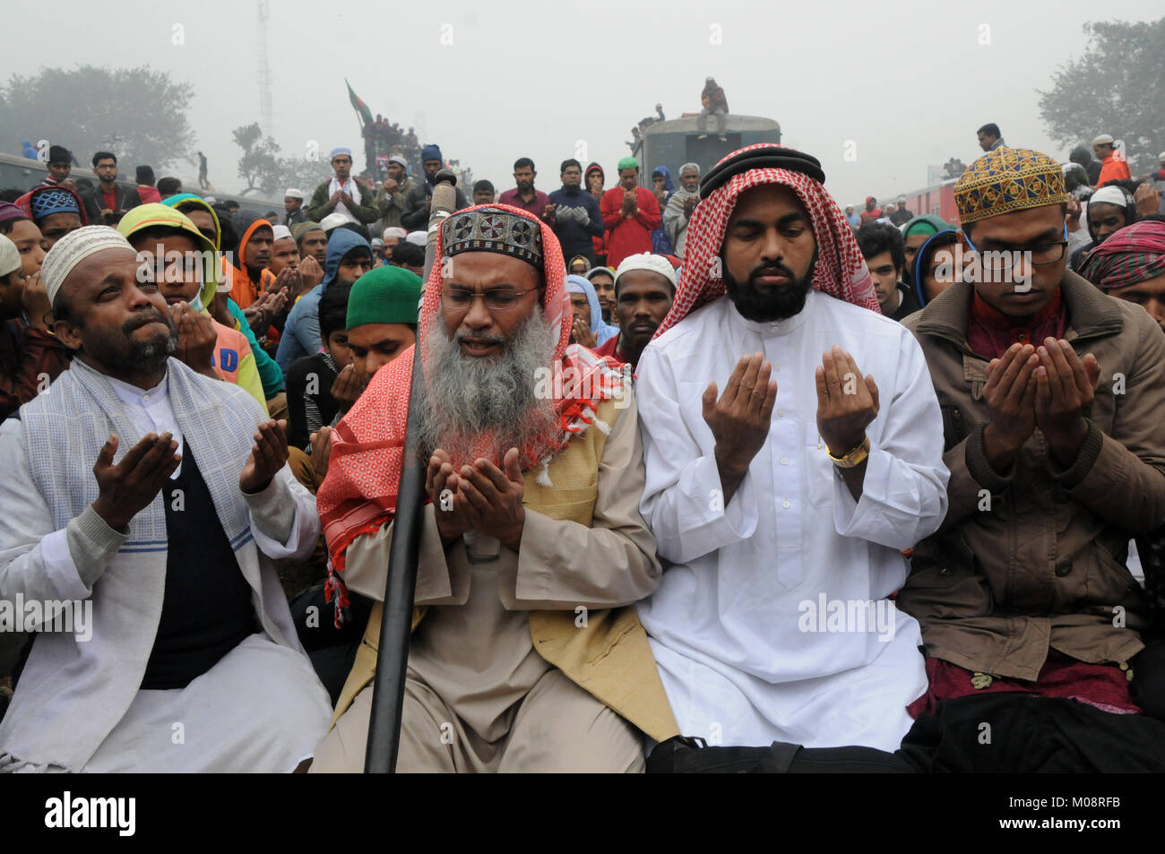 Bangladeshi Muslim devotees take part Akheri Munajat or the final ...