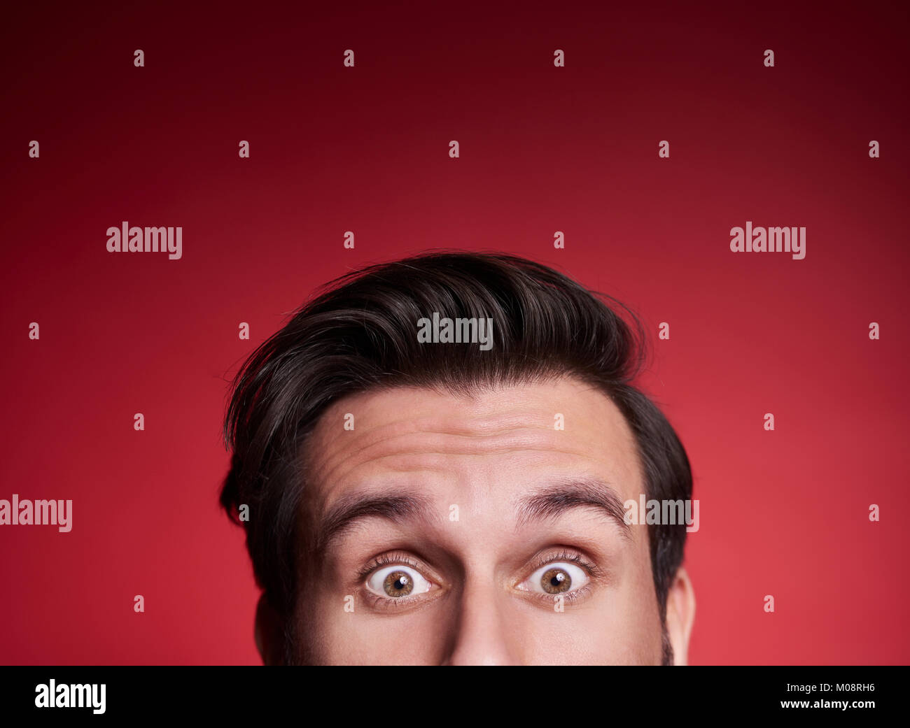 Terrified looking man hi-res stock photography and images - Alamy