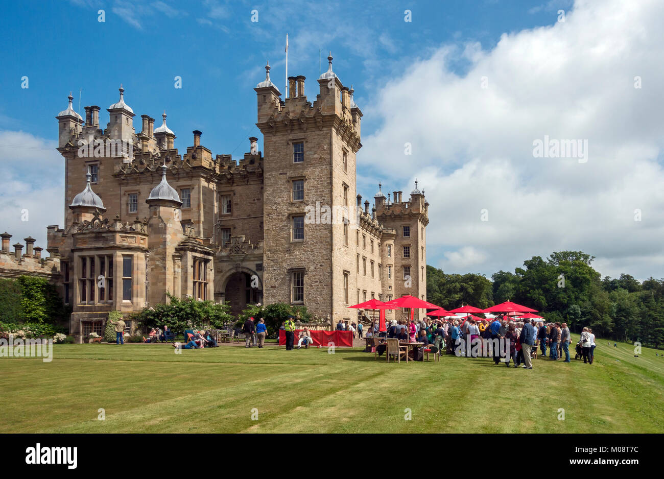 Floors castle, kelso scotland hi-res stock photography and images - Alamy
