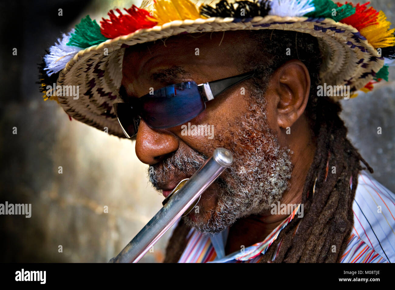 Flautist playing hi-res stock photography and images - Alamy