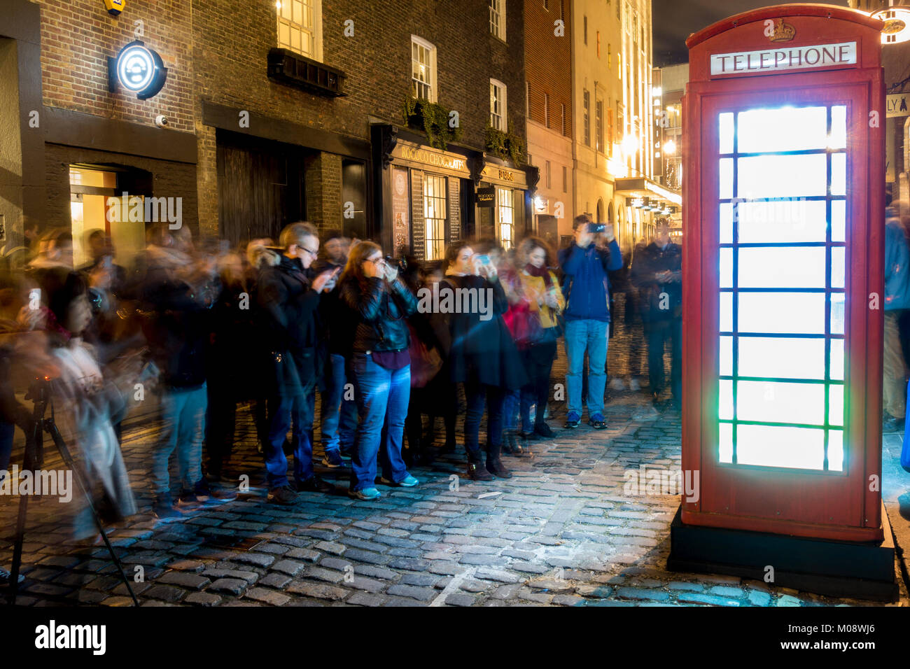 Telephone box aquarium hi-res stock photography and images - Alamy