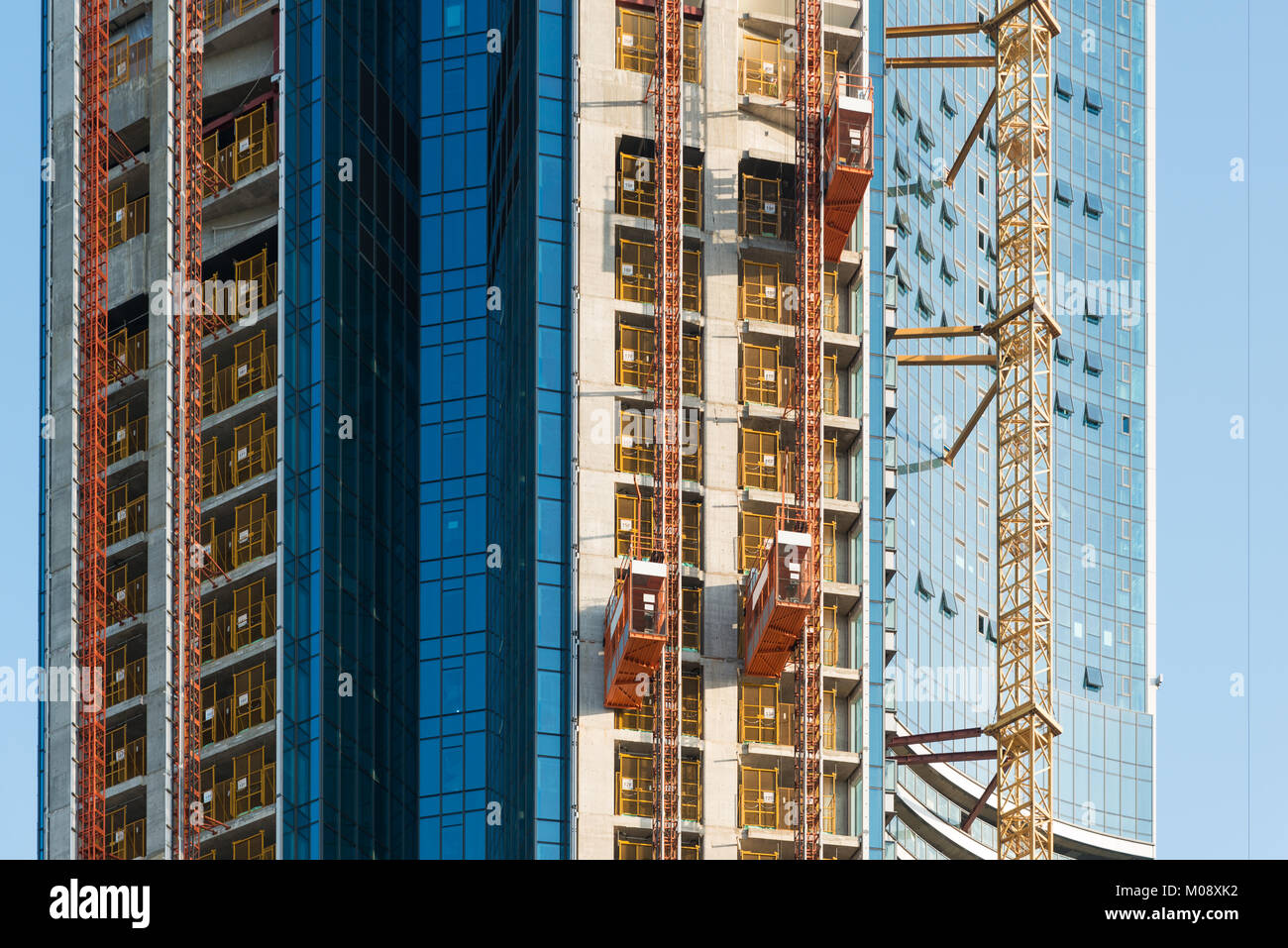 Construction lift hi-res stock photography and images - Alamy