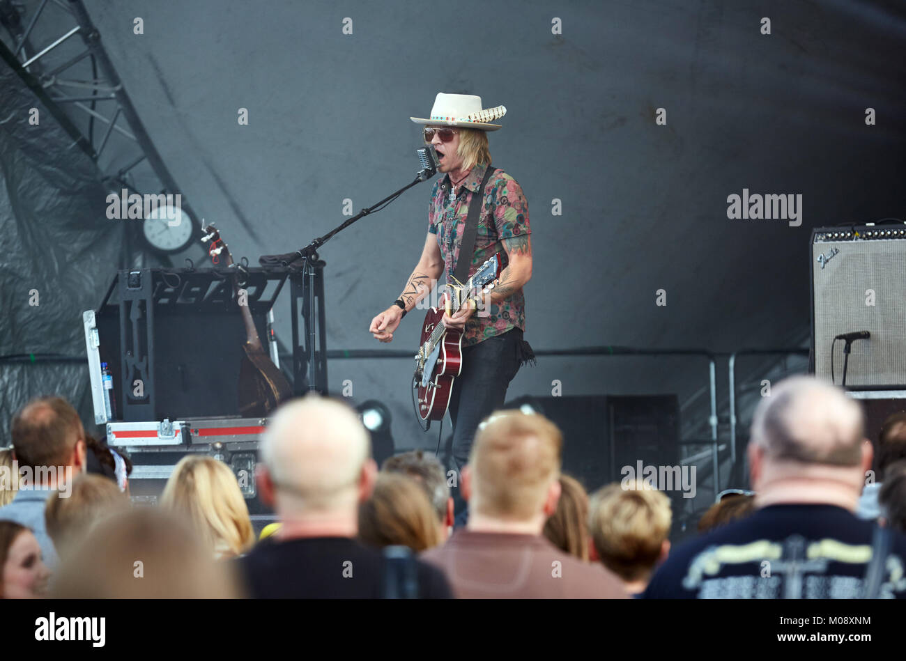 Wovenhand hi-res stock photography and images - Alamy