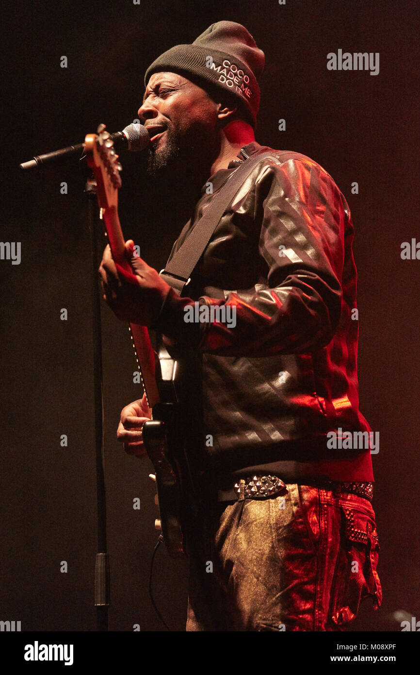 American rap artist wyclef jean hi-res stock photography and images - Alamy