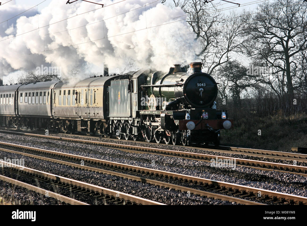 GWR Castle Steam Locomotive No. 5043 Earl of Mount Edgcumbe at ...