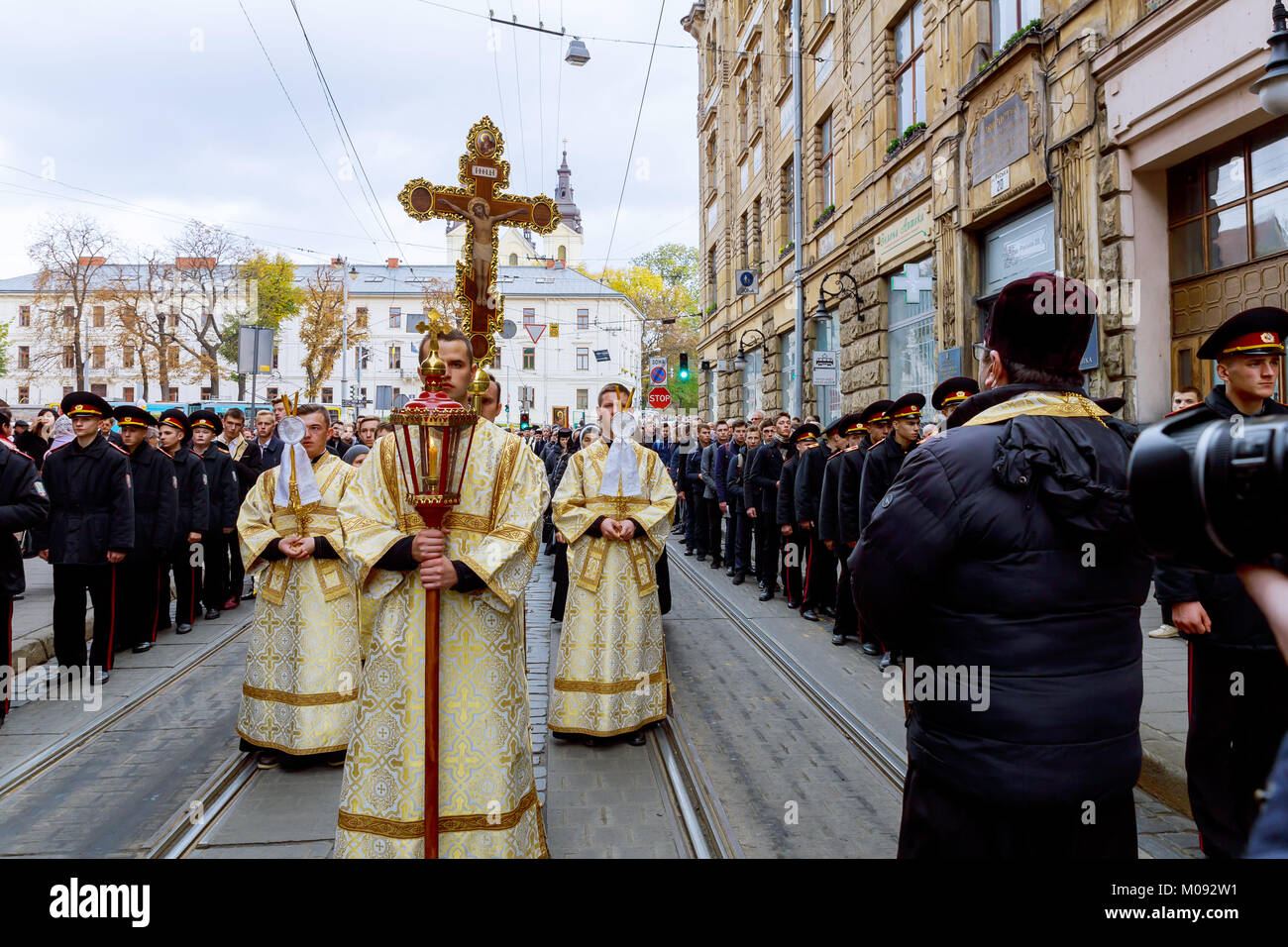 Procession heaven hi-res stock photography and images - Alamy