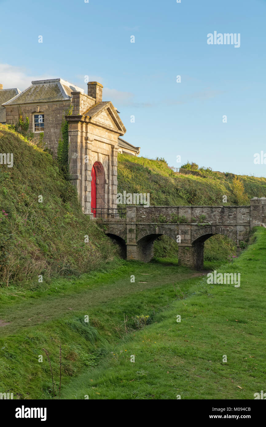 Bridge and moat hi-res stock photography and images - Alamy