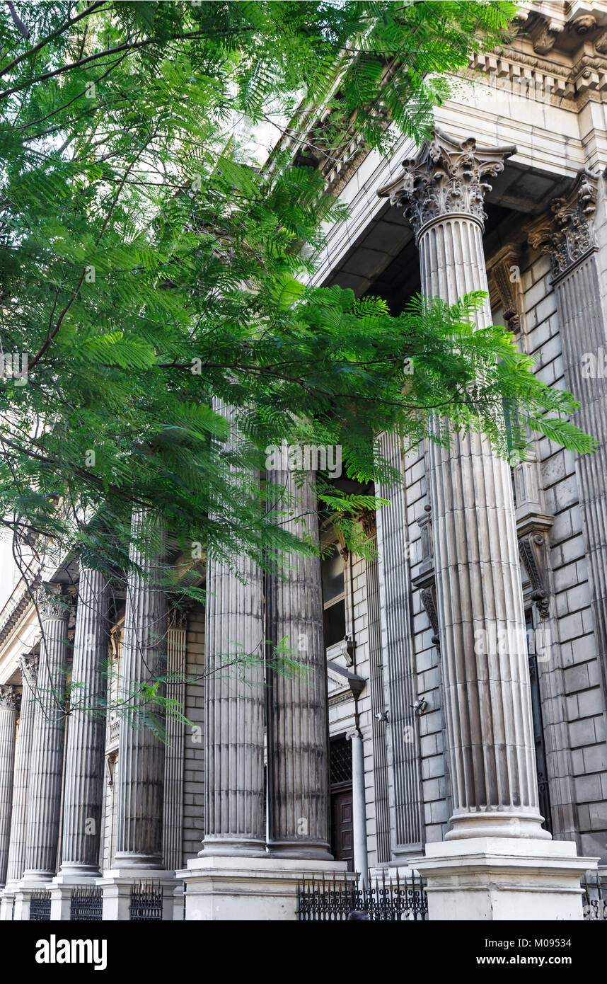 Corinthian Columns on a Building in Cuba Stock Photo - Alamy