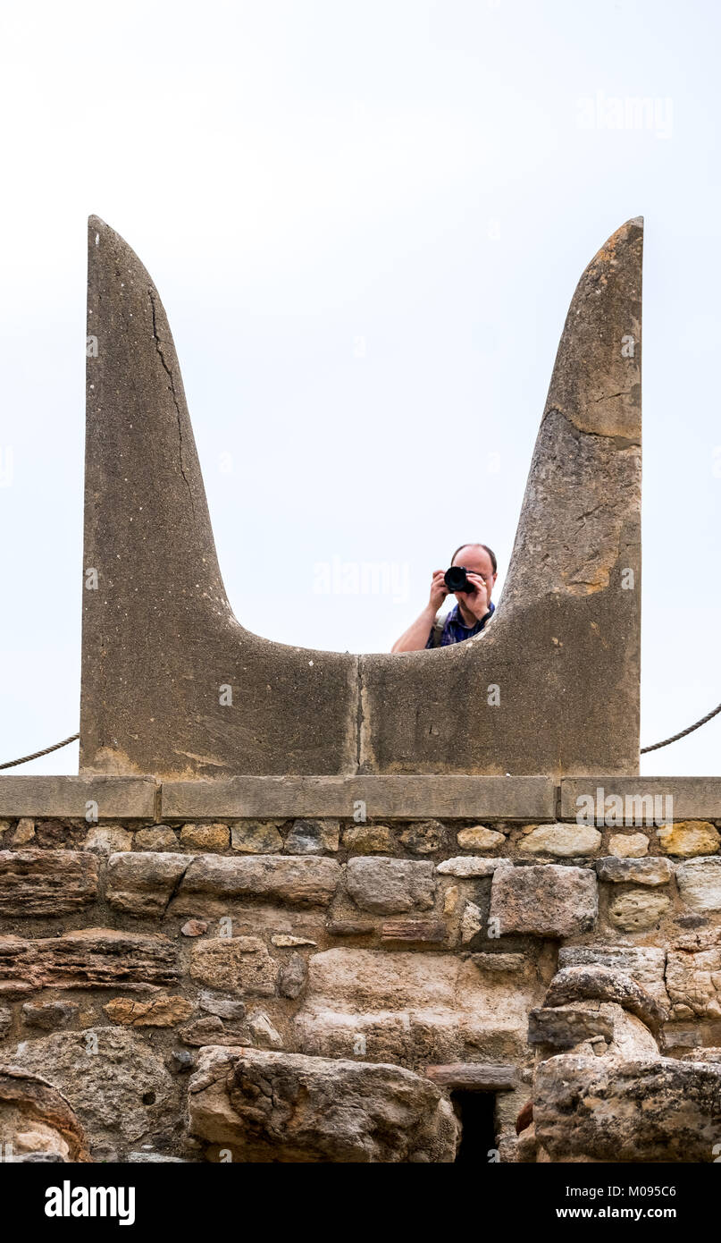 Parts of the minoan temple complex of knossos hi-res stock photography ...
