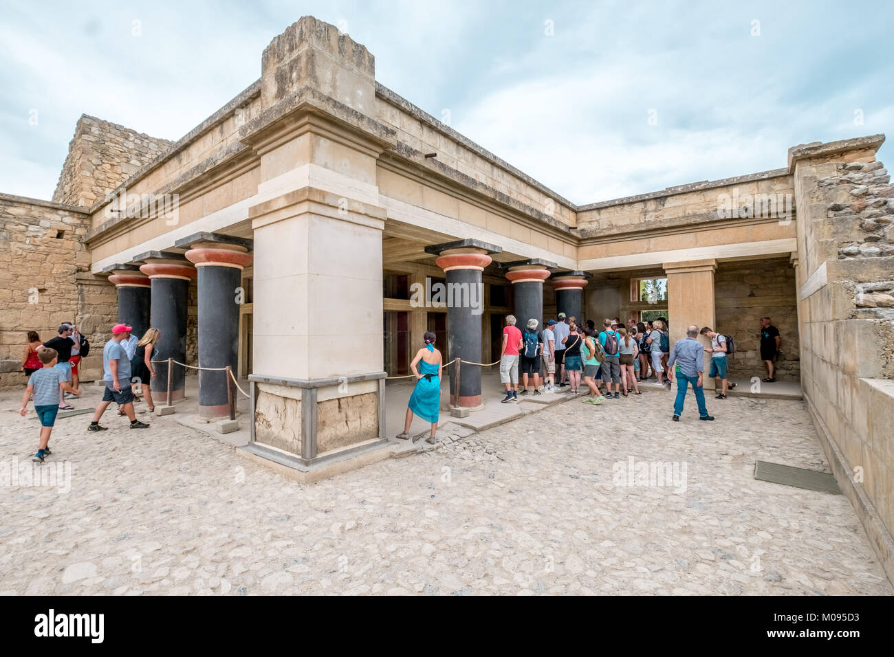 Reconstruction of Dolphin frescoes by Arthur Evans, Megaron the King ...