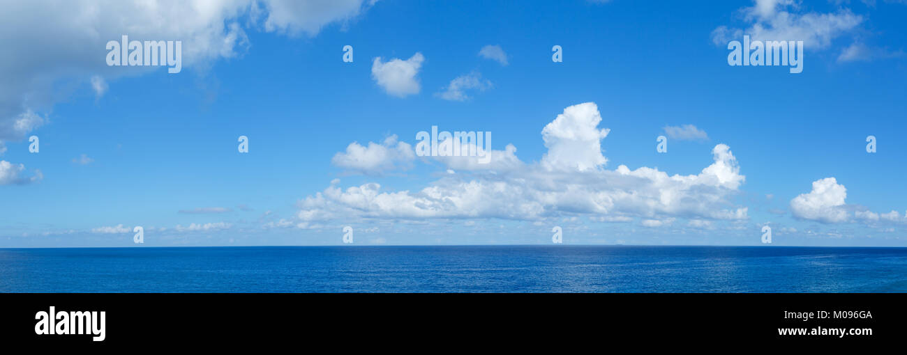 Endless atlantic ocean hi-res stock photography and images - Alamy
