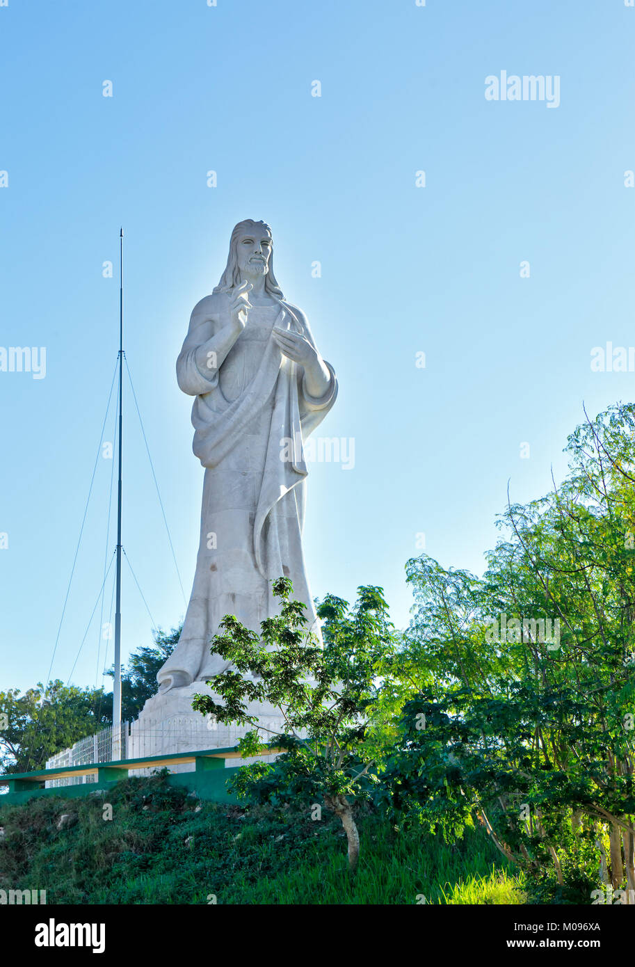 Jesus christ statue cuba hi-res stock photography and images - Alamy