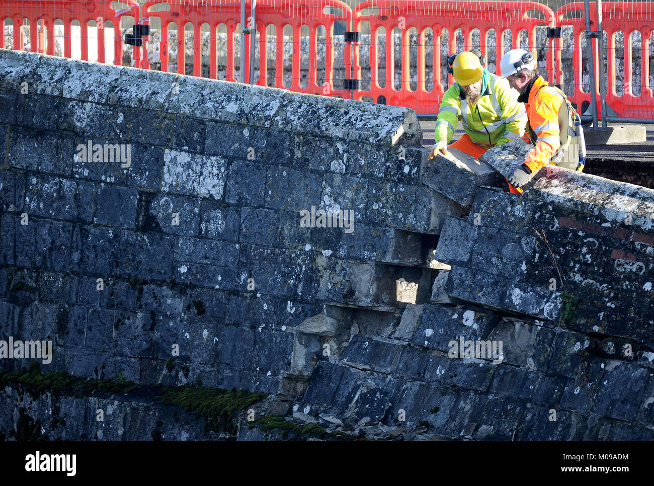 Repair work begins on historic Wool Bridge, Dorset, UK, Work begins on ...