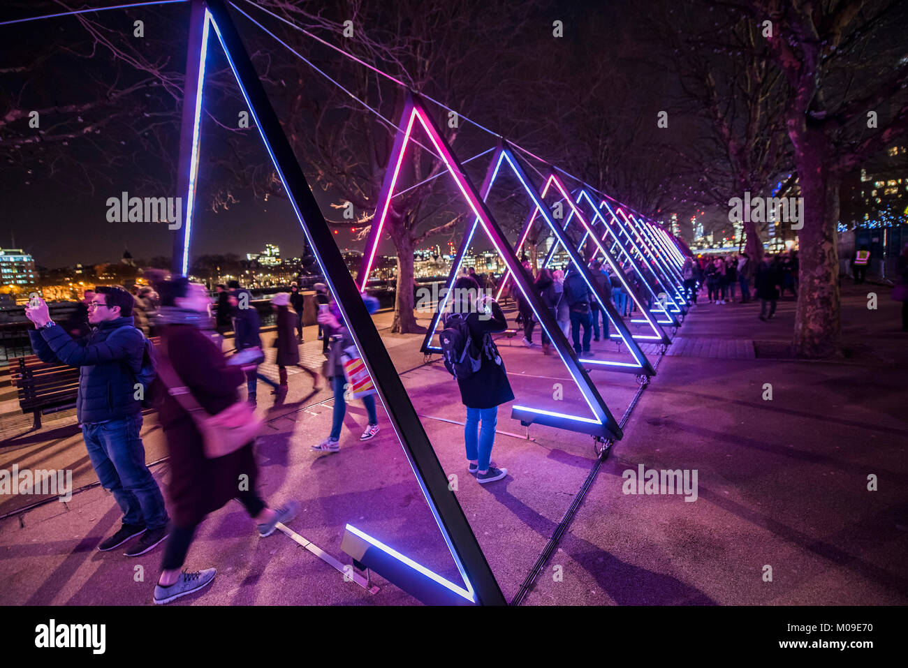 London, UK. 19th January, 2018. THE WAVE Vertigo on Riverside Walkway ...