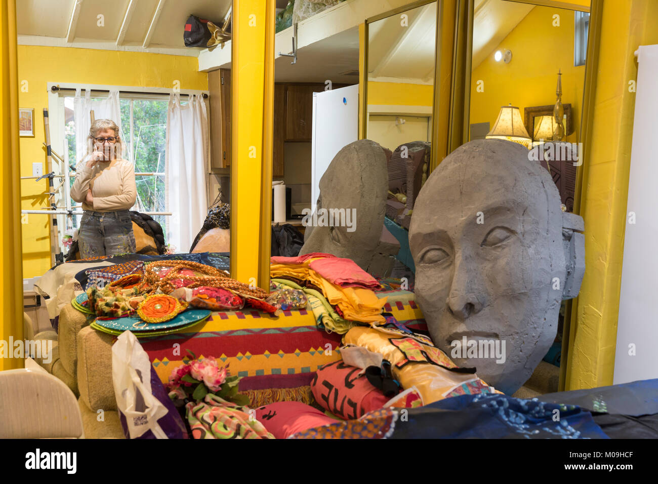 Seattle, Washington, USA. 19th Jan, 2018. Norma Baum at work in her ...