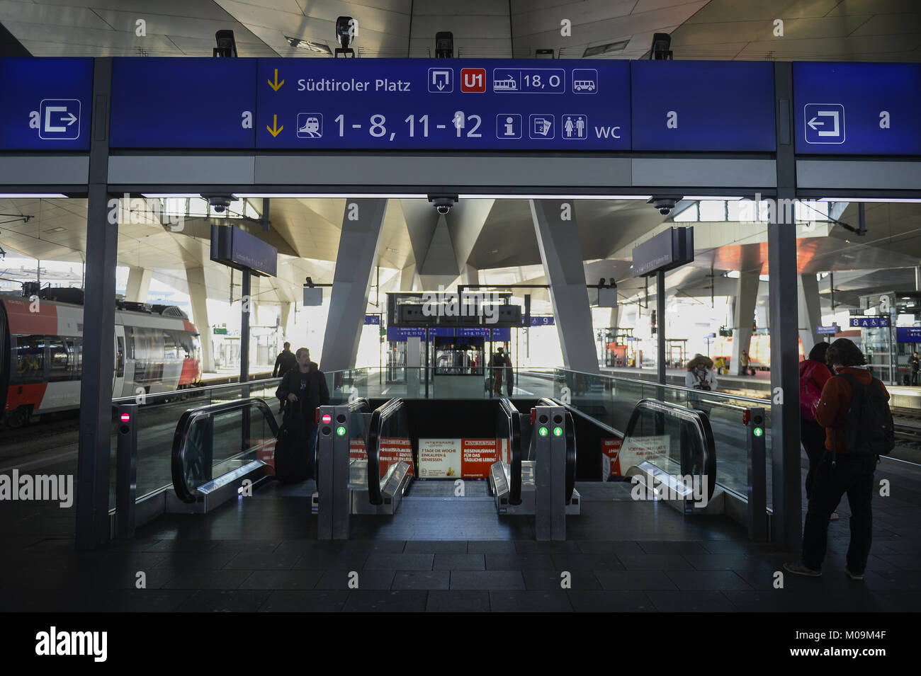 Station wien hauptbahnhof vienna central station obb hi-res stock ...