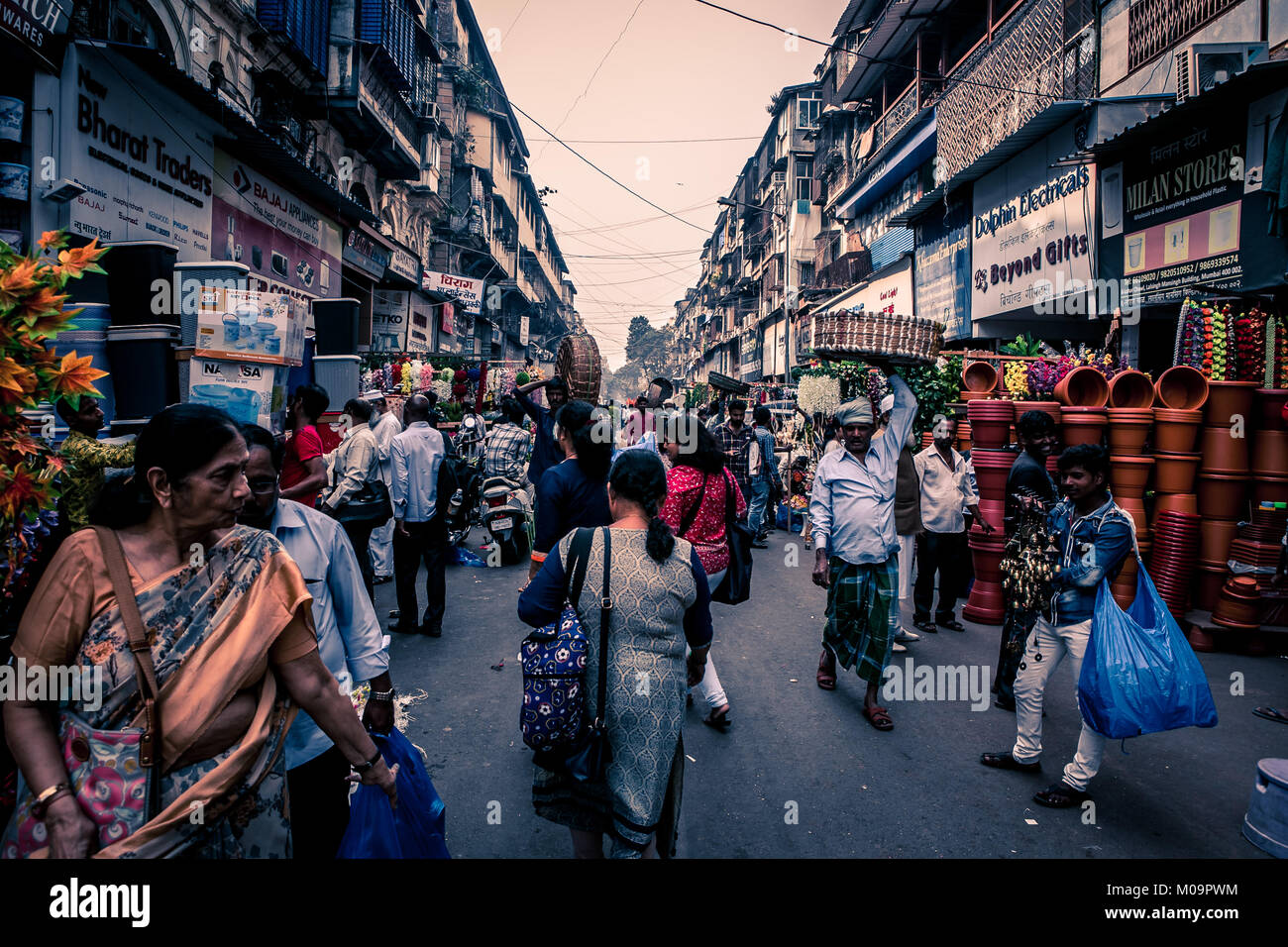 Indian bazaar hi-res stock photography and images - Alamy