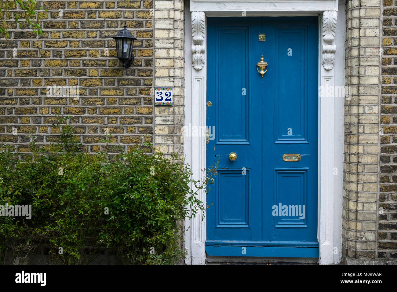 blue door, Dublin, Ireland Stock Photo - Alamy