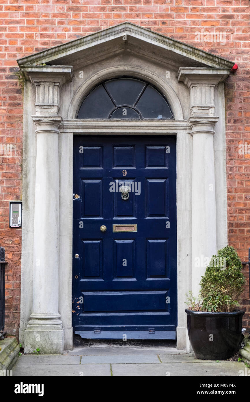 blue door, Dublin, Ireland Stock Photo - Alamy