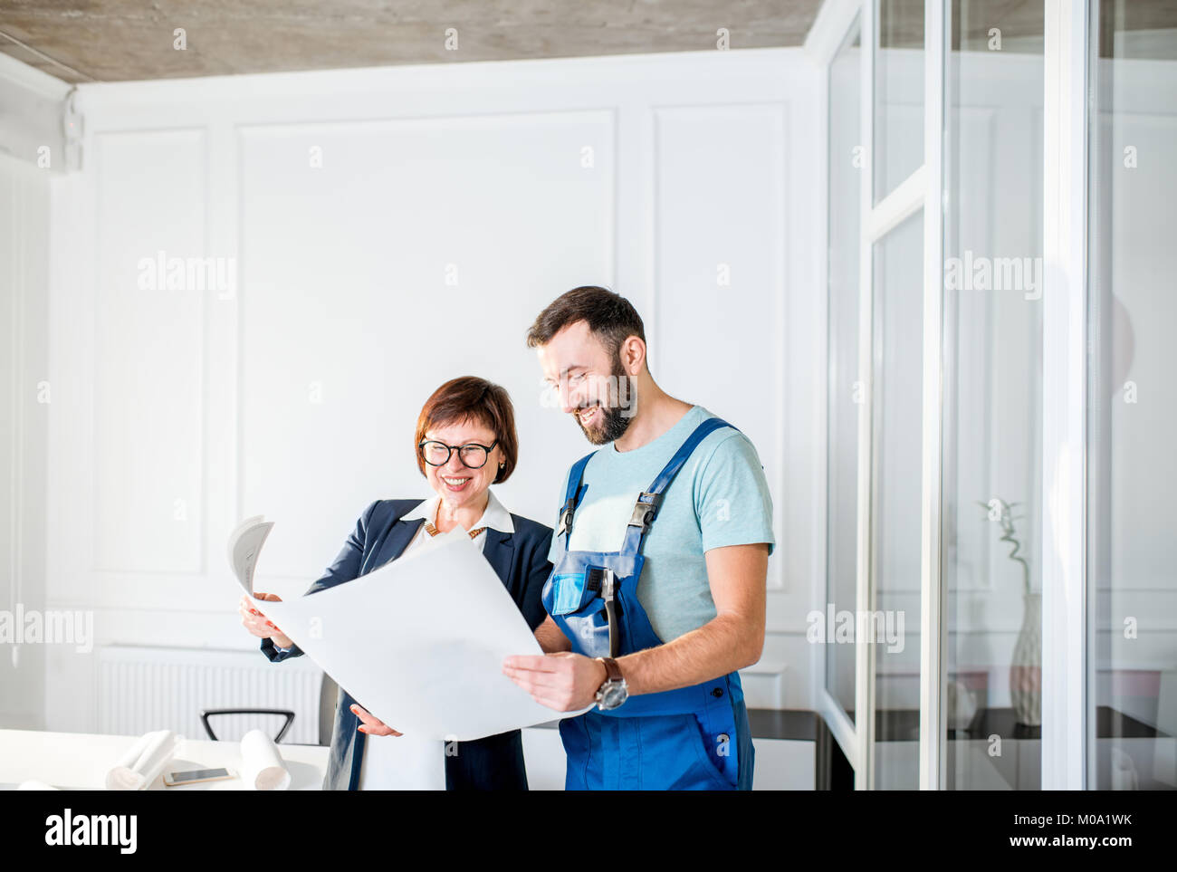 Repairman Uniform High Resolution Stock Photography and Images - Alamy