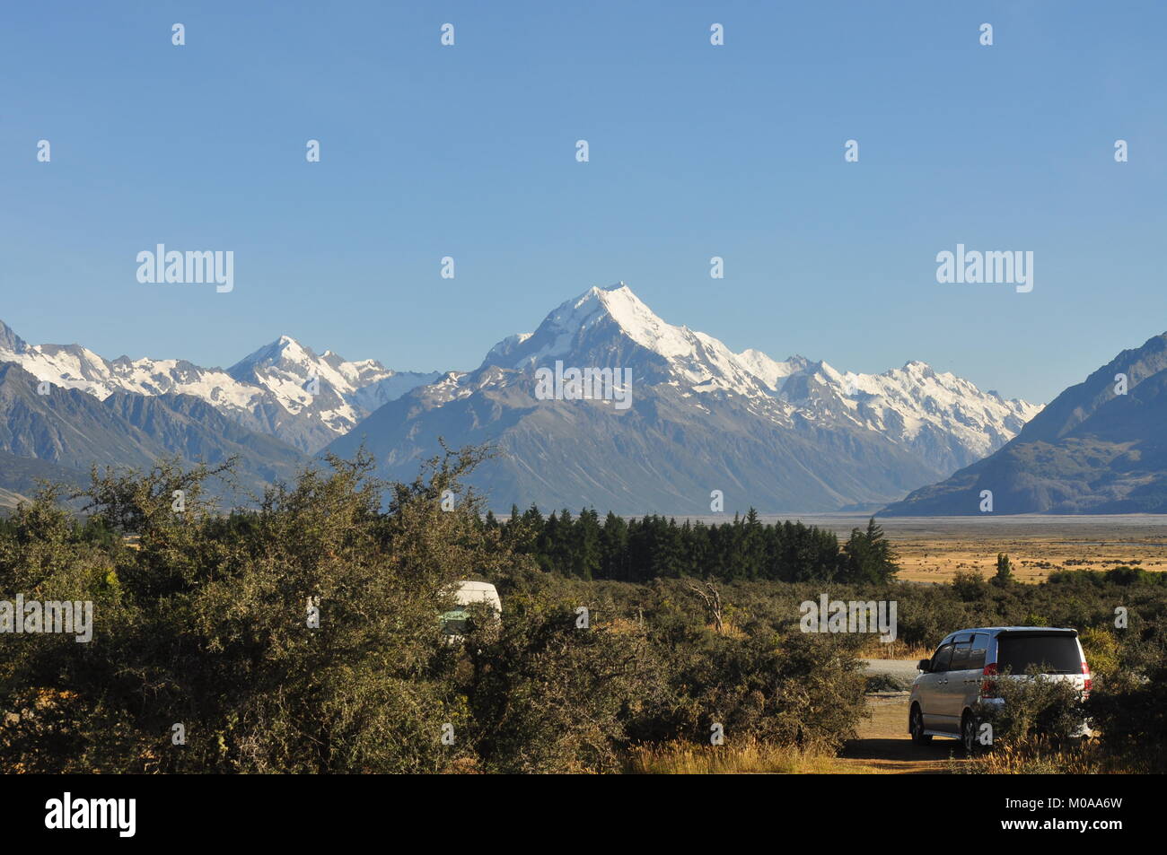 Mount Cook Aoraki, 3.724 meters, the highest mountain of Oceania, in ...