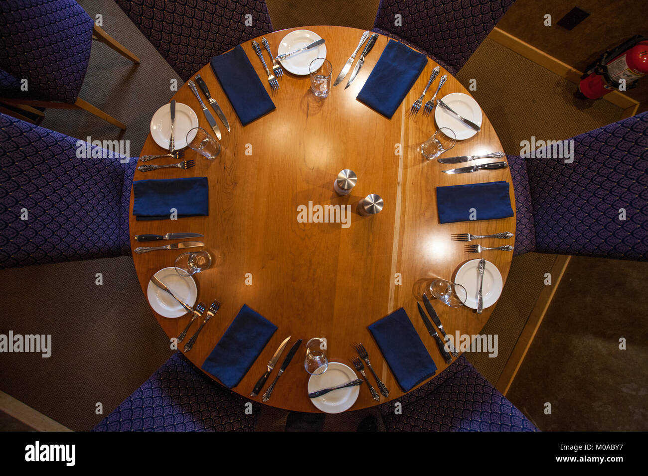 Looking straight down at a set round table and chairs Stock Photo - Alamy