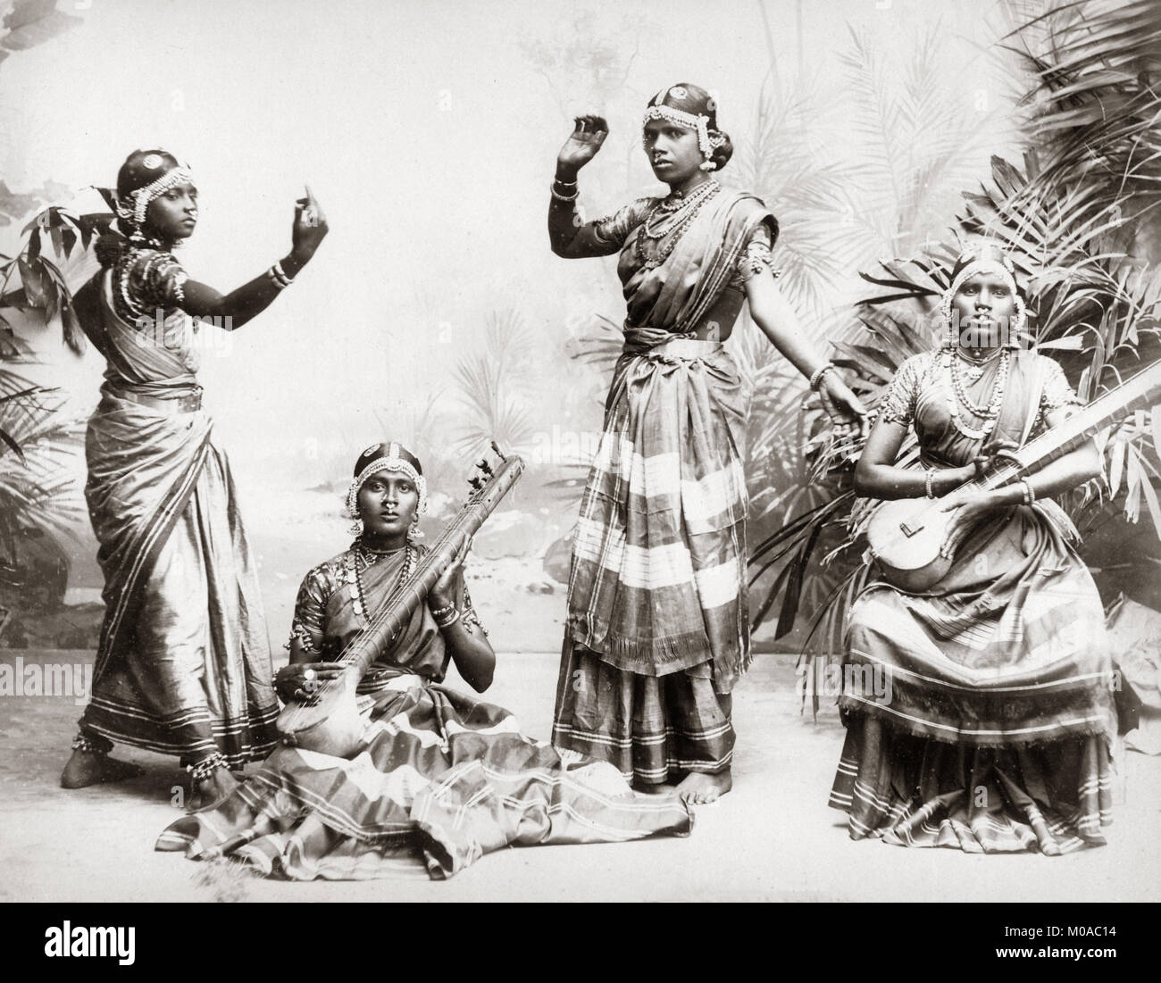 Dancers and musicians, India, c.1880's Stock Photo - Alamy