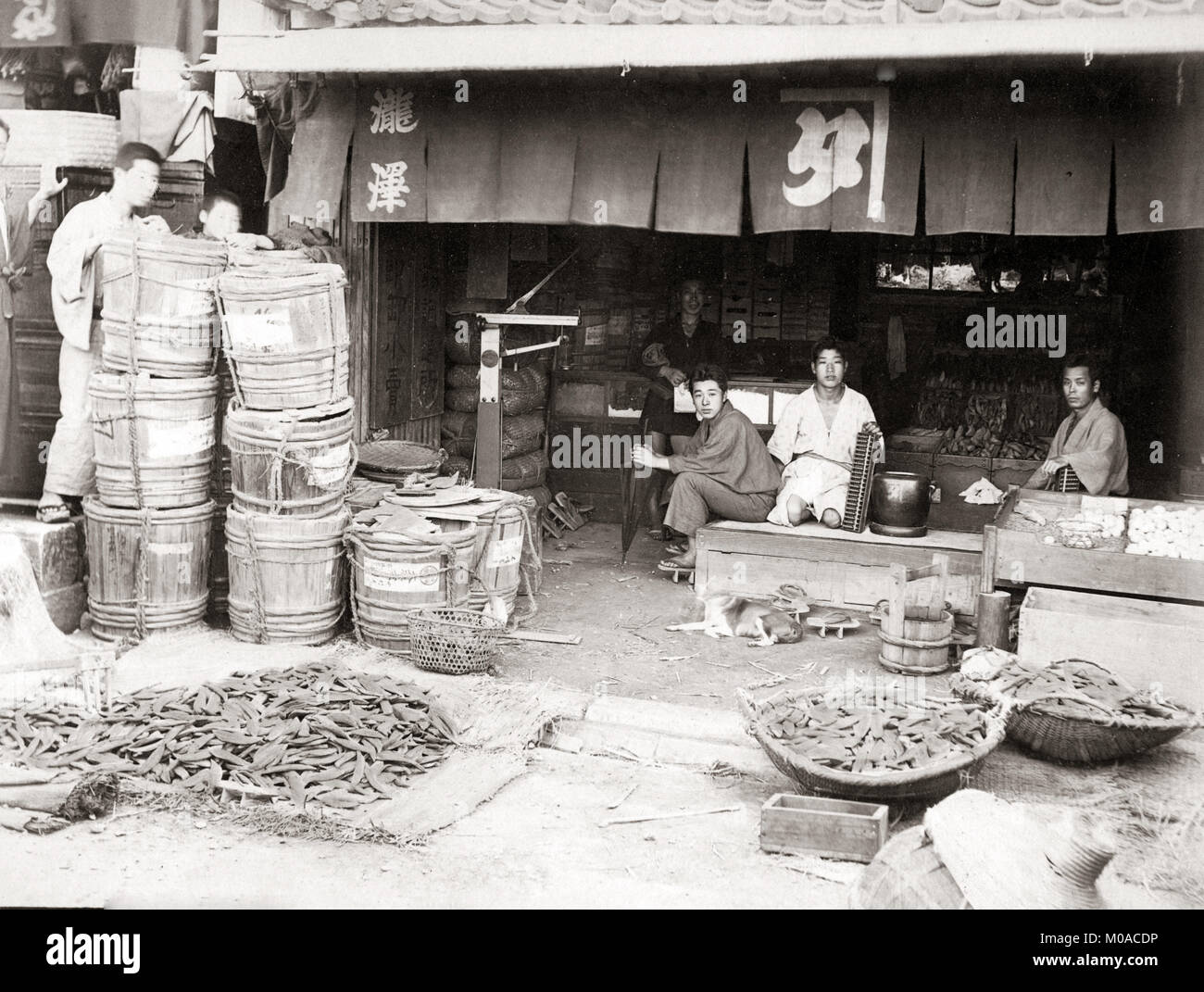 Fruit vegetables stall japan hi-res stock photography and images - Alamy