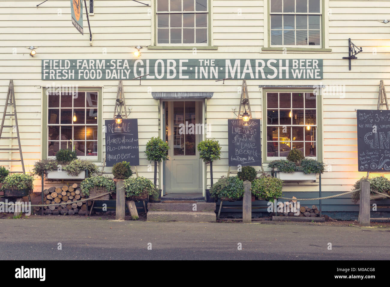 The globe inn marsh rye hi-res stock photography and images - Alamy