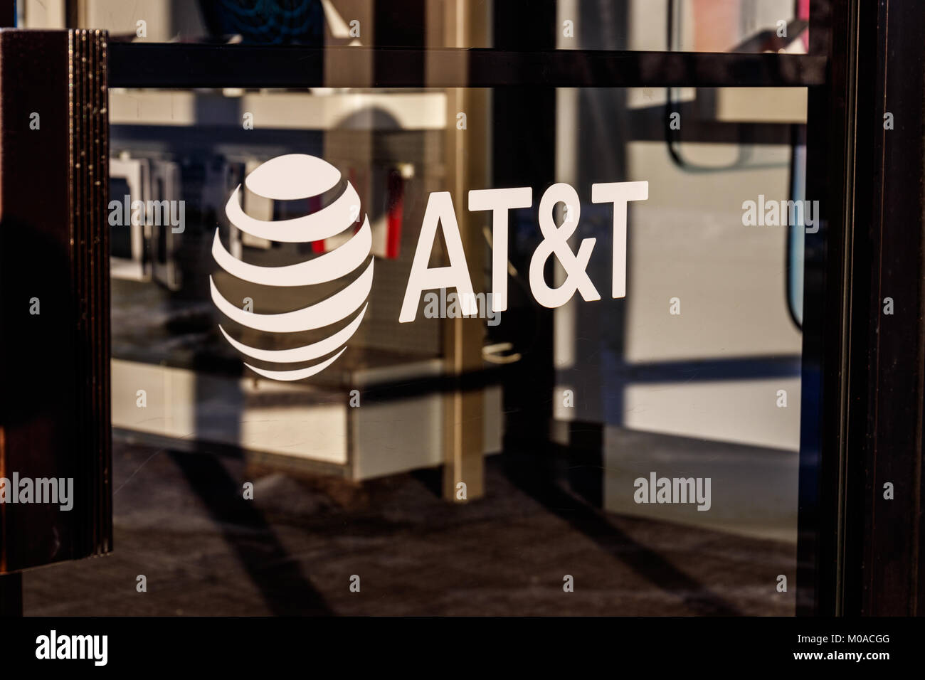 Marion - Circa January 2018: AT&T Mobility Wireless Retail Store. AT&T ...