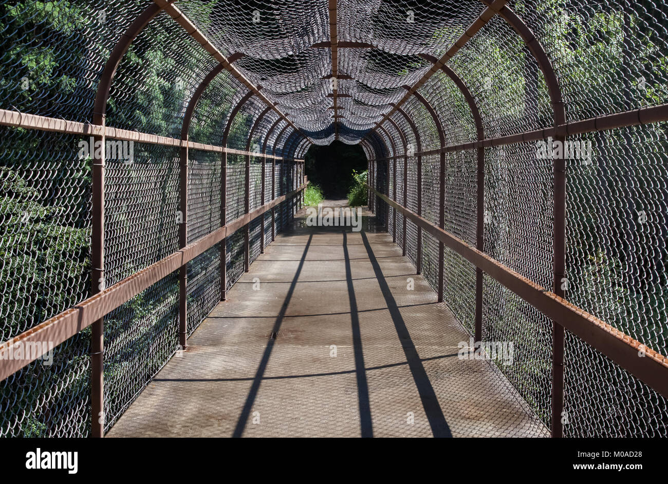 Enclosed pedestrian bridge hi-res stock photography and images - Alamy
