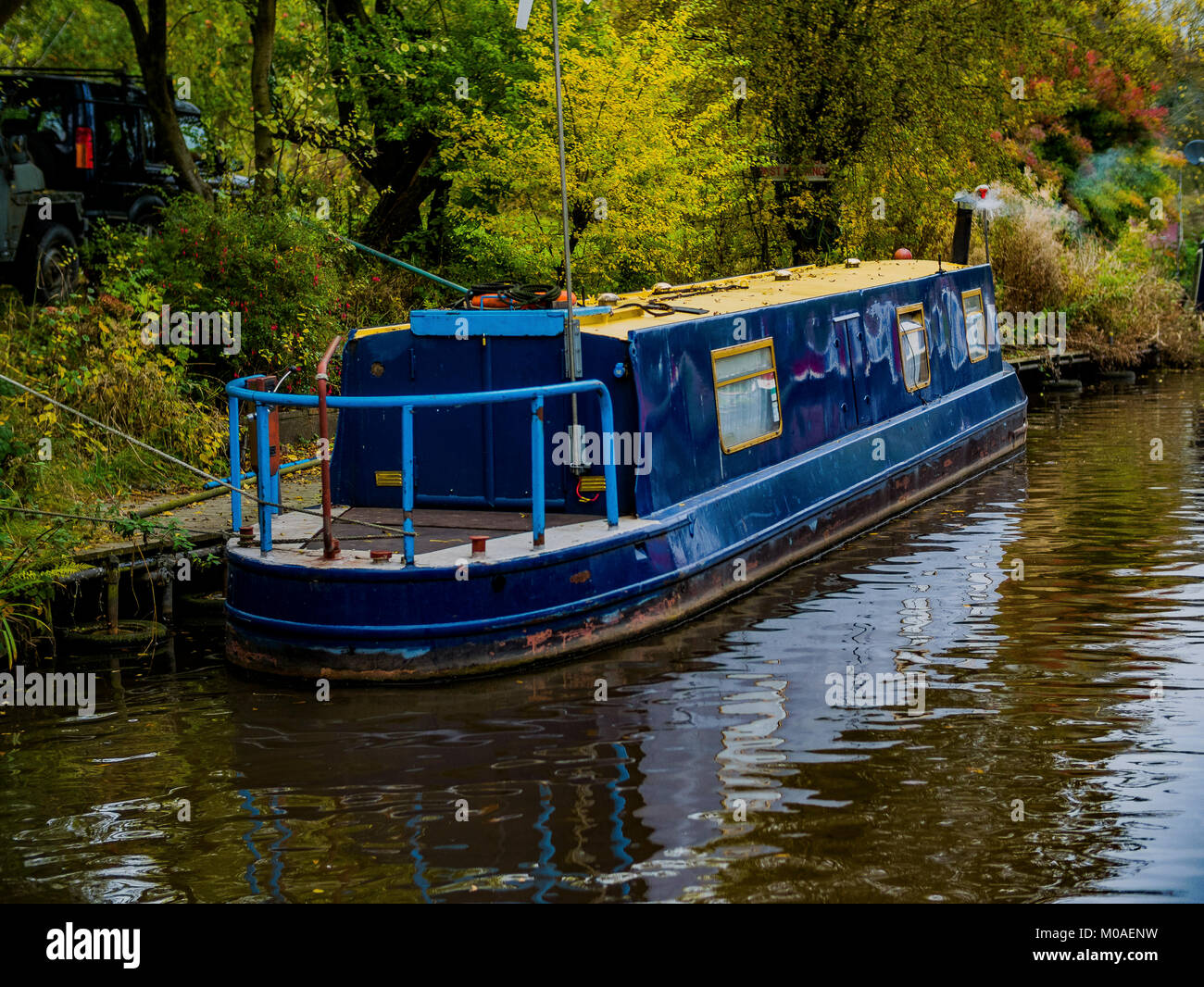 canal river in the english countryside worcester and birmingham ...