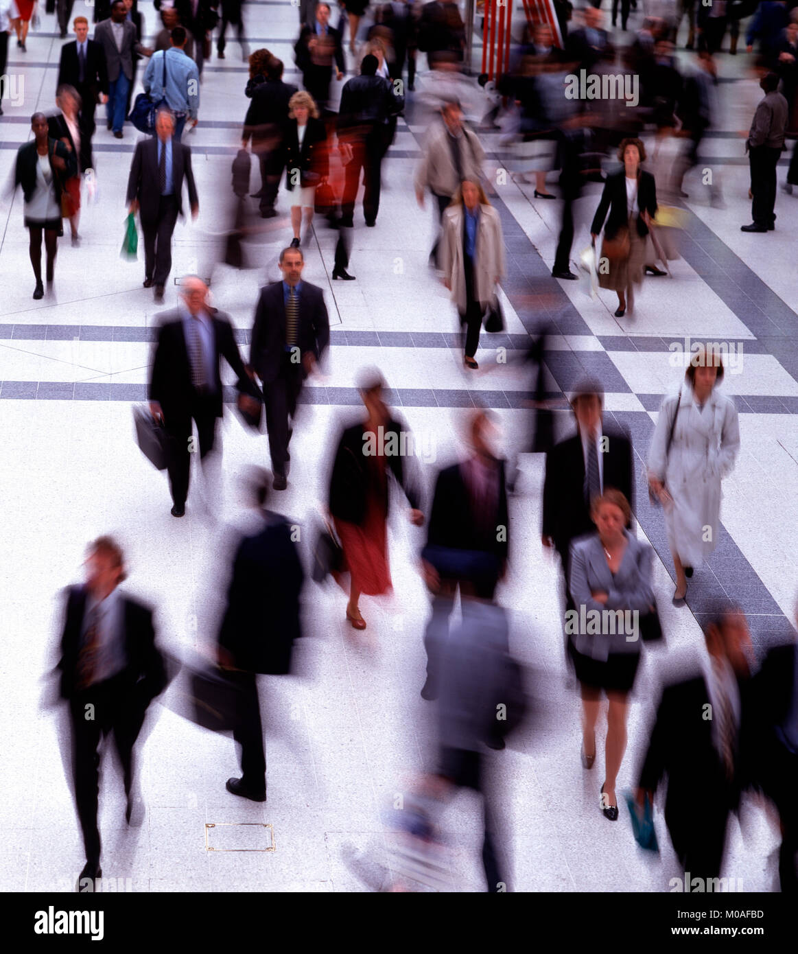 London business people walking hi-res stock photography and images - Alamy