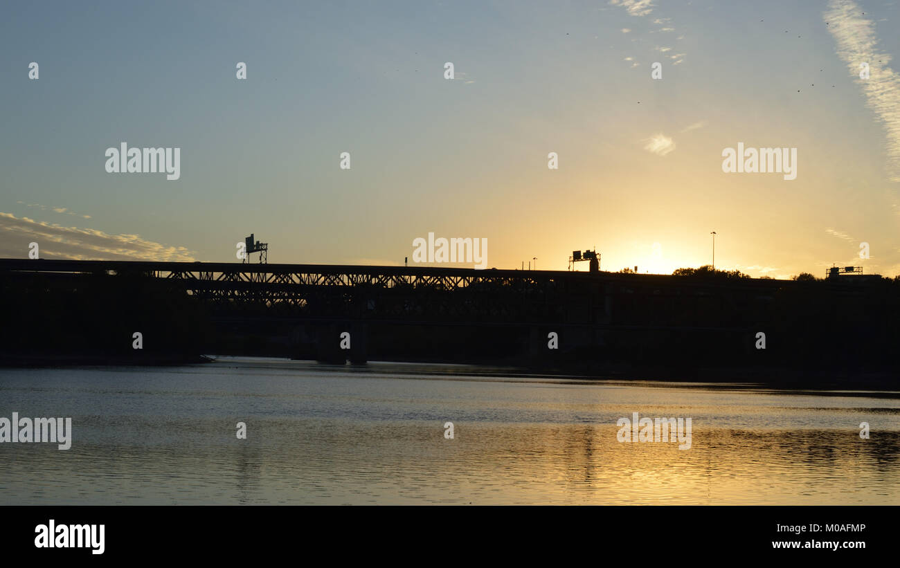 Bright sun over river hi-res stock photography and images - Alamy