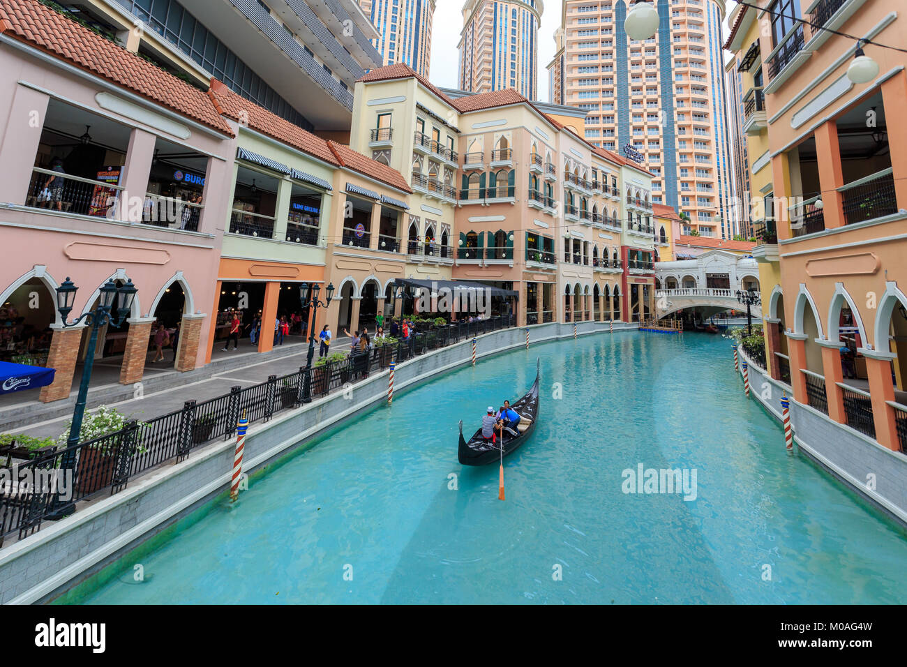 Manila, Philippines. 17th January 2018. Venice Piazza Grand Canal Mall ...